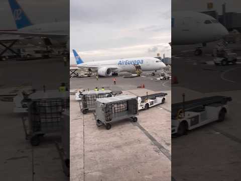 Quick stop at Santo Domingo, DR airport 🇩🇴