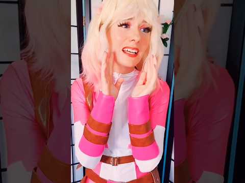 being a marvel character has its pros and cons 🙃 || #gwenpool #cosplay #marvelcomics