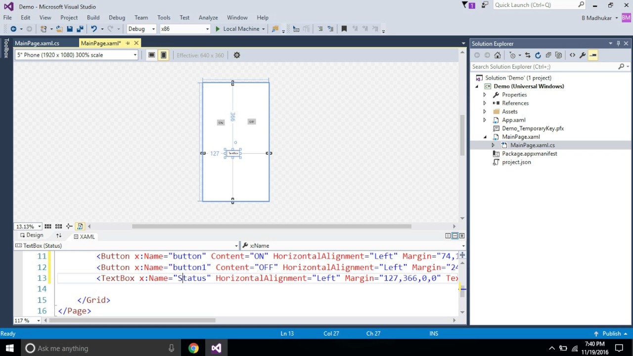 A Simple UWP Application with buttons and textbox