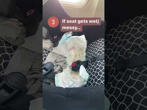 Diaper blowouts on a plane #babytraveltips #travelwithbaby #travelwithtoddlers #flyingwithbaby