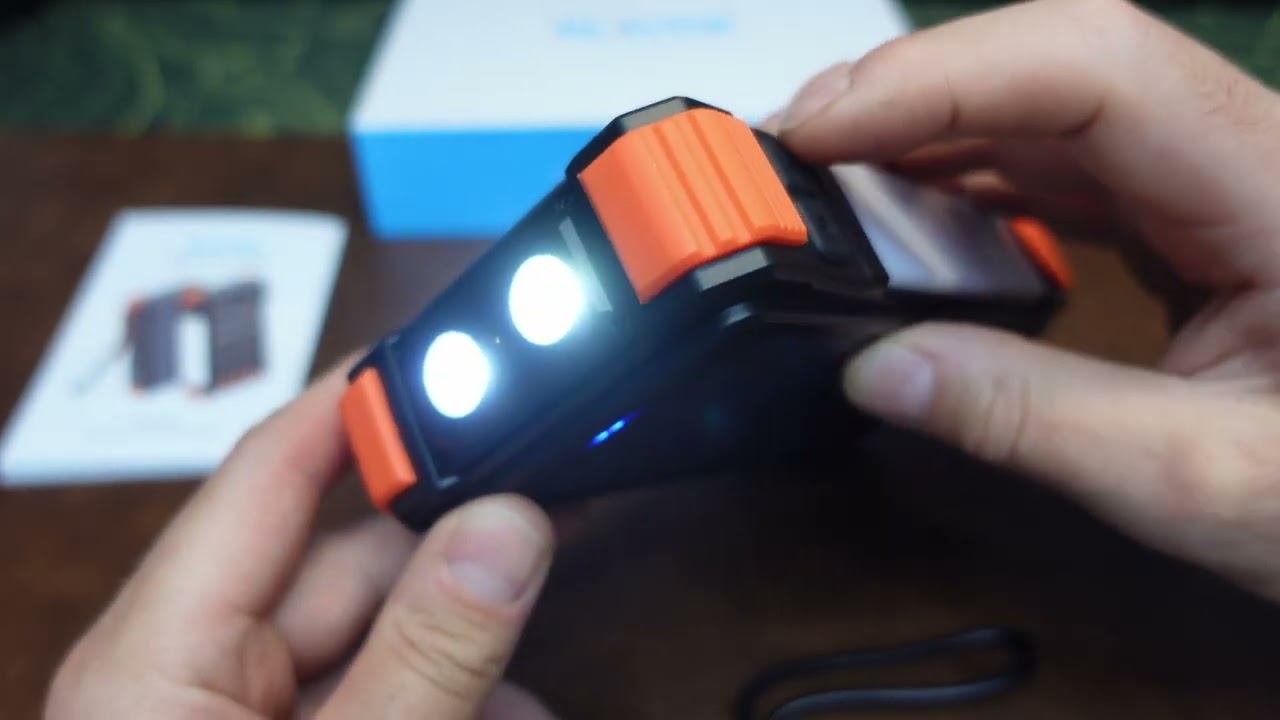 About the BLAVOR 20000mAh Solar Charger Power Bank with Flashlight