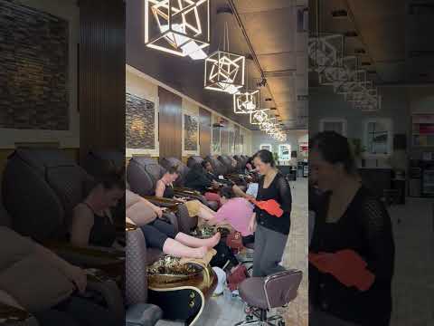 Queen Nails Bar & Spa Illinois in Fort Wayne, IN - CẦN THỢ NAILS