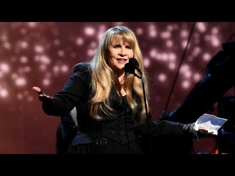 The True Story Behind Stevie Nicks' Heartbreaking Fleetwood Mac Song 'Landslide'