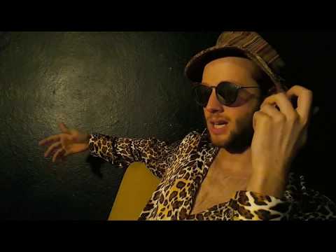 Leon Amadeus Singer: Interview mit einem Schauspieler – Theater Erlangen: Digitaler Spielplan