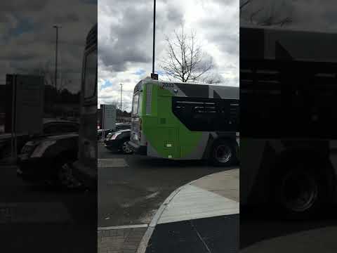 CTFastrak 2033 on the 128 New Britain