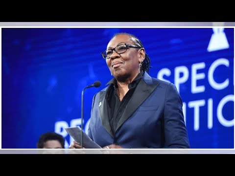 GLAAD Awards Honors Jay-Z's Mom Gloria Carter