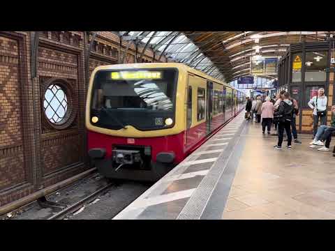 S-bahn train from Hackescher Markt to Bahnhof Zoologischer Garten 2023-09-13, Berlin
