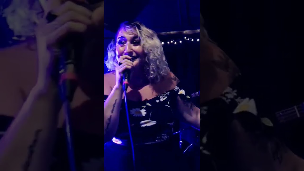 Hire Zaylor Zwift - Taylor Swift Impersonator in Toronto, ON | GigSalad