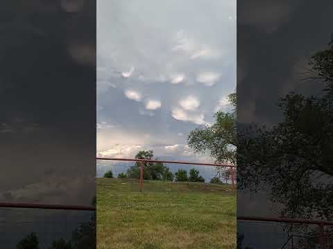 Mammatus clouds w/ a surprise!🌈