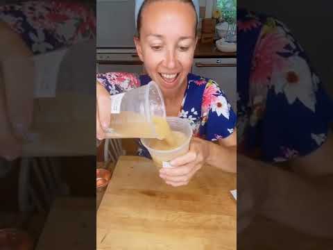 Is this REAL? Grande and Venti Starbucks Cups hold the same amount of coffee? #viral #shorts