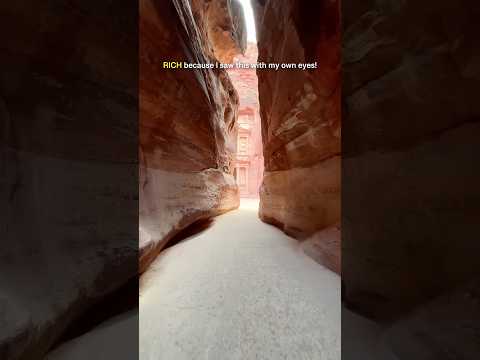 Solo Trip to Petra, Jordan π―π΄ β One of the New Seven Wonders of the World! #travel #solo #jordan