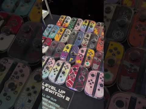 CPTN Alex Designs PAX East Short Tour: Custom Controllers & Fidget-Toy LED Glowey Keyboard #paxeast