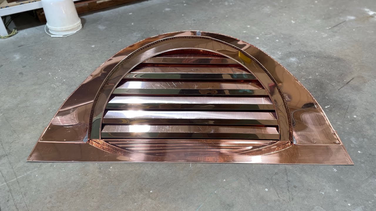 Curved drip edge
