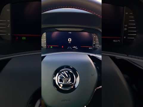 Who likes full screen navigation on the driver's display? #shorts #skoda