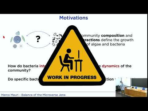 Dynamics of algae-bacteria interactions in artificial plankton communities