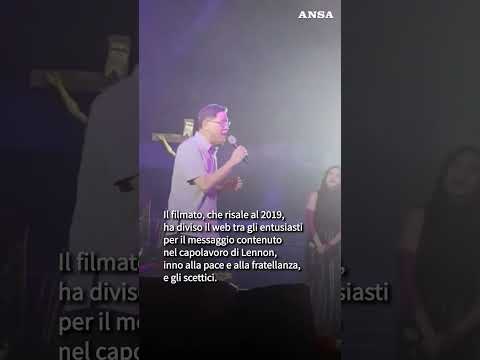 Il Cardinale filippino Luis Antonio Tagle canta "Imagine" di John Lennon #ansa