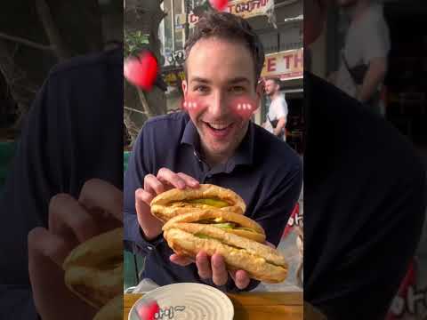 Bánh mì ở Pháp ???????? và Việt Nam ???????? | WillinVietnam #shorts #vietnam #pháp