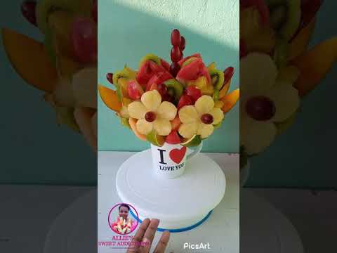 Fruit bouquet/edible arrangement/fruit arrangement/fruit flowers