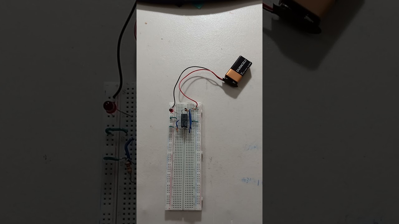 Make: Electronics: Lab 15 Figure 3-89