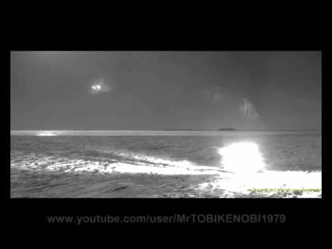Mystery Ufo Show - AWI - Atka Bay-Antarctica (Apr.07.2012)