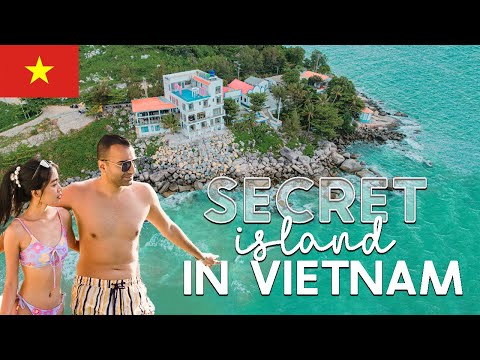 VIETNAM'S Secret Island that you MUST see (Hòn Sơn) 🇻🇳