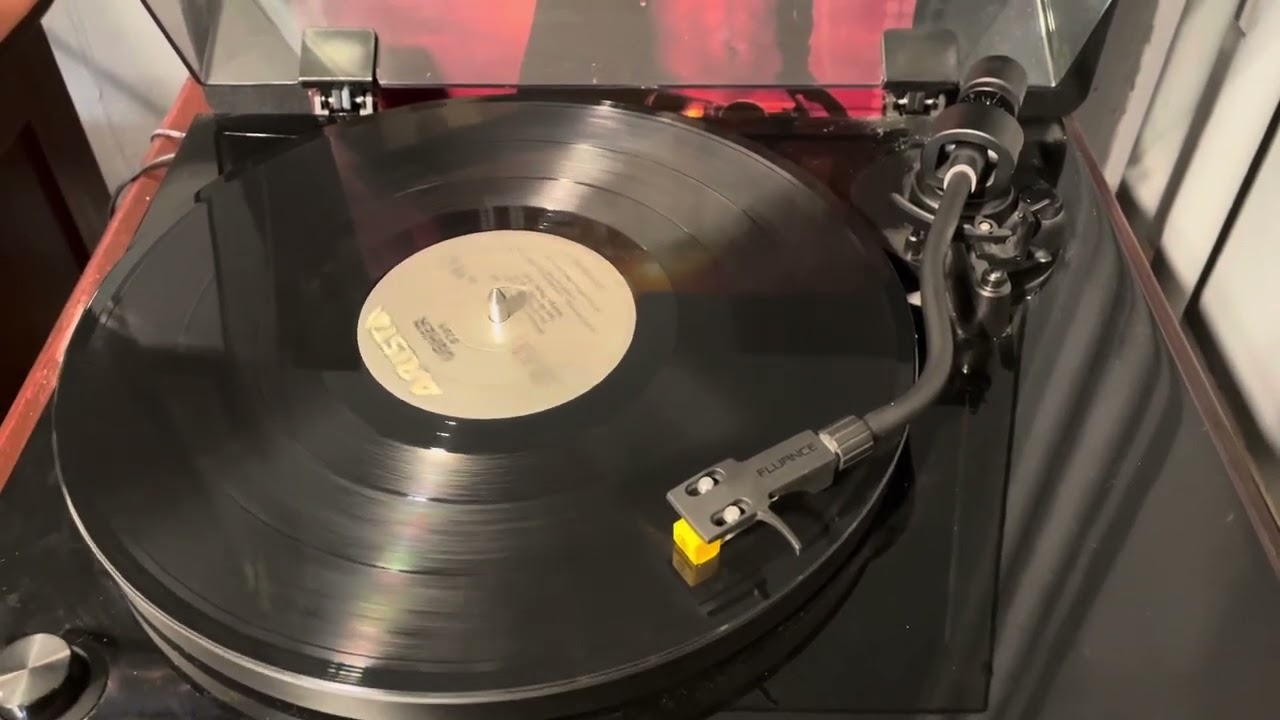 Usher: Can U Help Me (Vinyl)