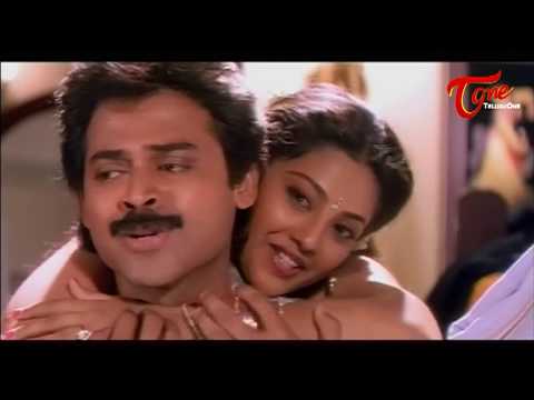 Meena Trying To Attract Venkatesh Best Romantic Scene of Tollywood 21