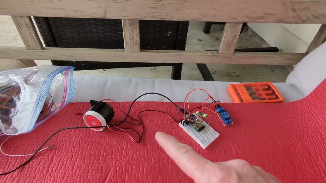 ESP32 Pool Alarm Prototype