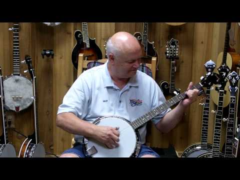 Banjo.com video: demo of a new Savannah SB-100 5 String Banjo