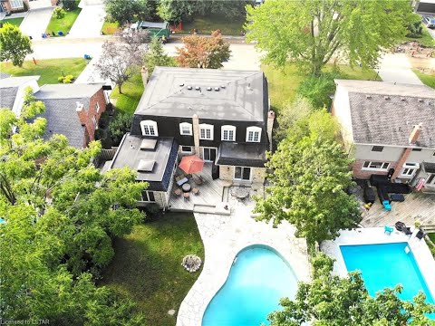 5 Bedroom, 3.5 bathroom Executive Home For Sale: 1107 St Anthony - Old Hazelden, London