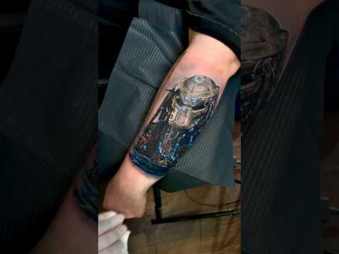 A mini predator #predator #tattooartist #armtattoo #tattoosleeve #tattooist