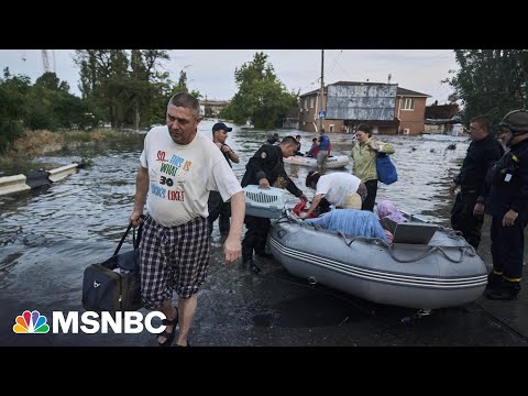 Thousands evacuate Kherson after major dam destroyed