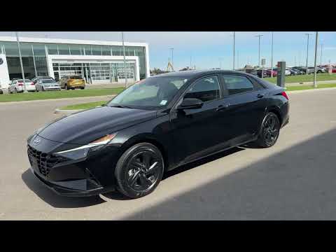 2022 Hyundai Elantra Preferred wSun & Tech Pkg