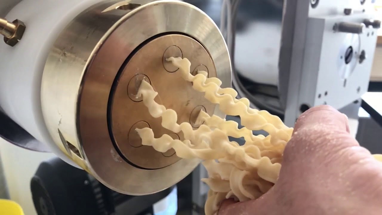 Pizzicato Pasta slo mo