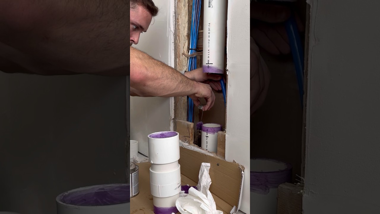 Repair Coupling on a 3” vent #plumbingservice #sparkies #electrician #trades #coupling #primer #pvc
