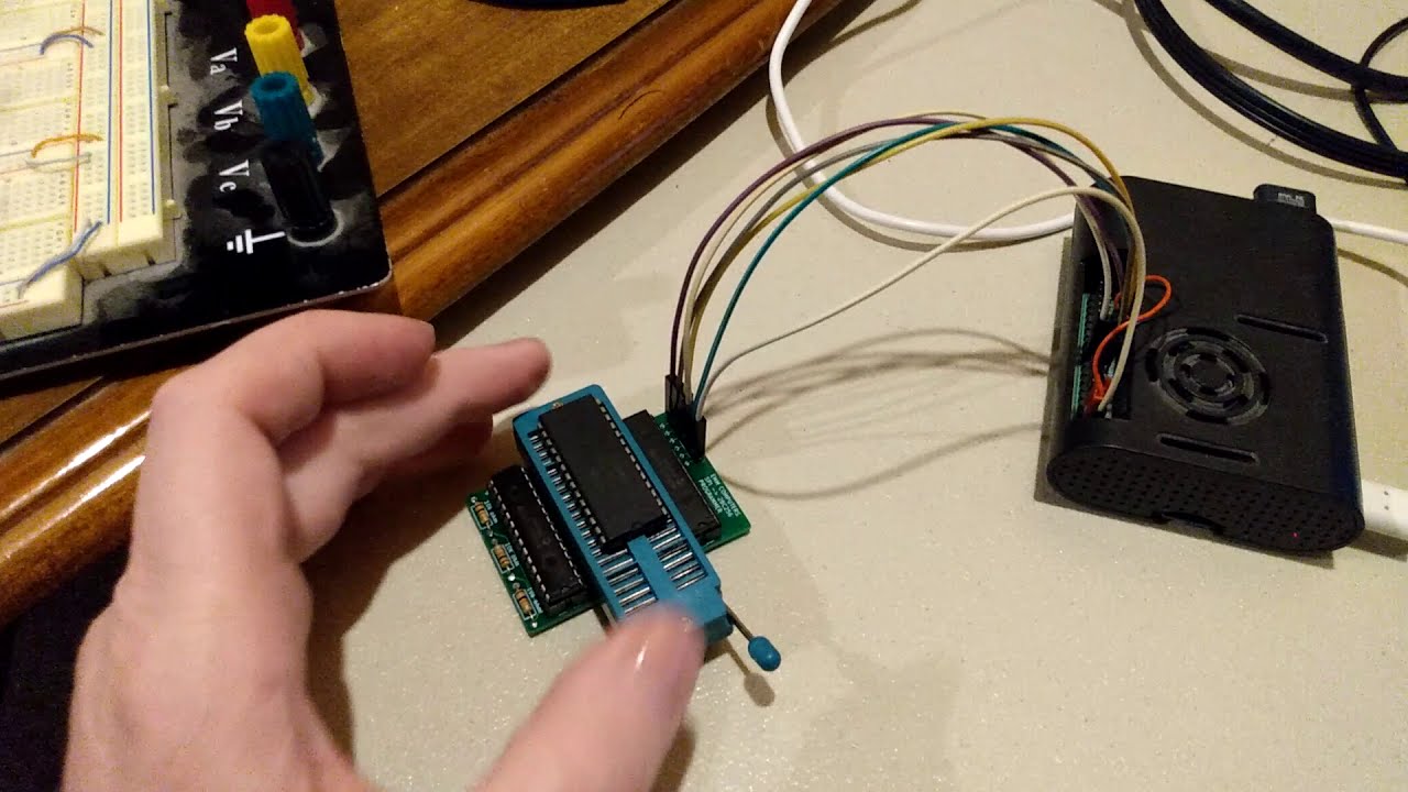 28C256 ROM