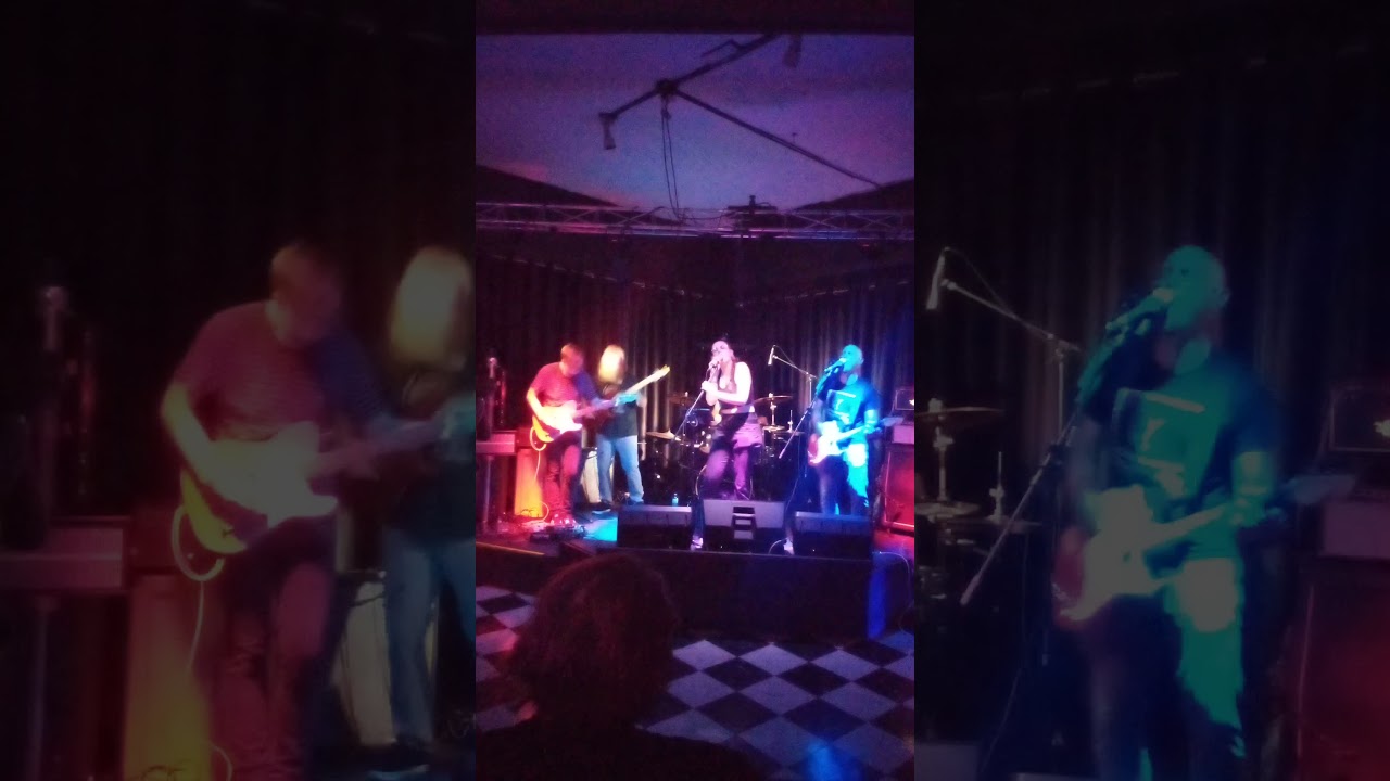 Or Does It Explode? #live #onstage #studio301 #saturdaynight #letsgo #livemusicliveshere #shorts