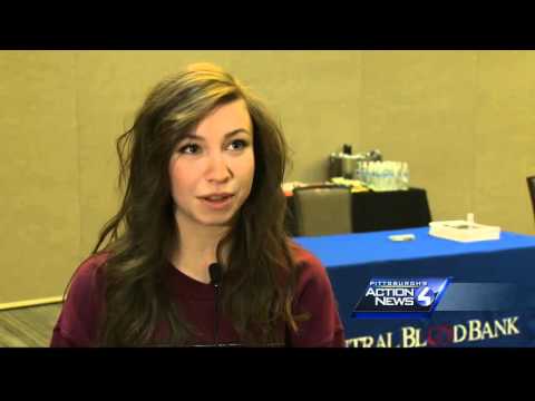 'The Walking Dead' actresses meet blood donors in Green Tree