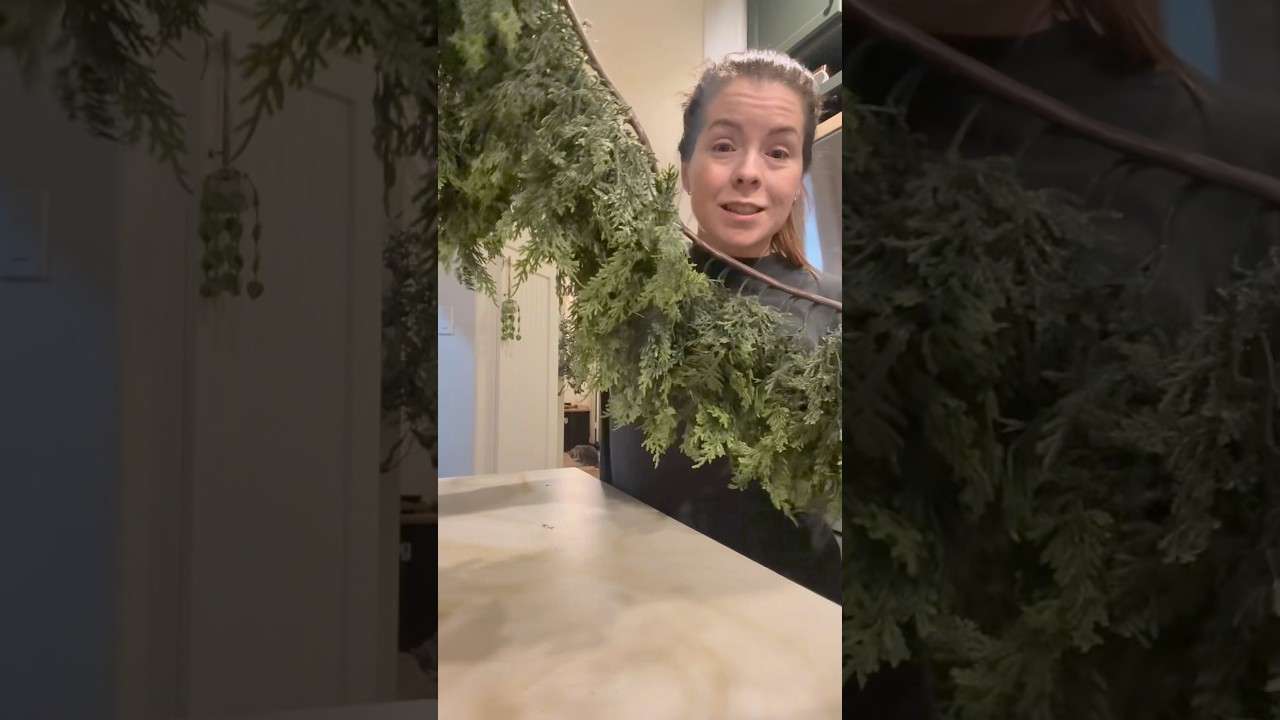 BEST garland I’ve ever owned!!! LINK in description!