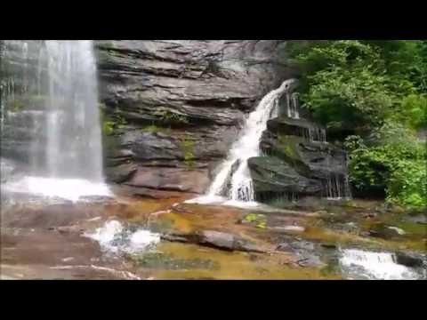 Twin Falls (SC) – Easy Waterfall Hikes