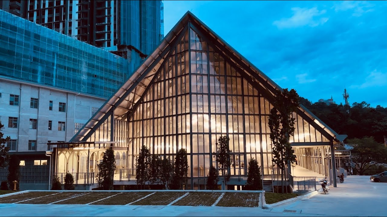 [4K60FPS] The Mosque at Damansara Perdana and the projects Damansara Central Park (Malaysia)