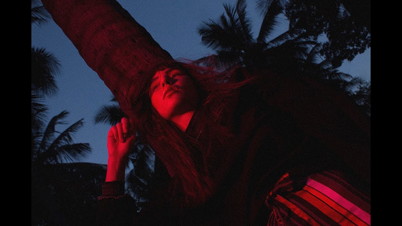 KALTBLUT Magazine presents: JUICY RED!