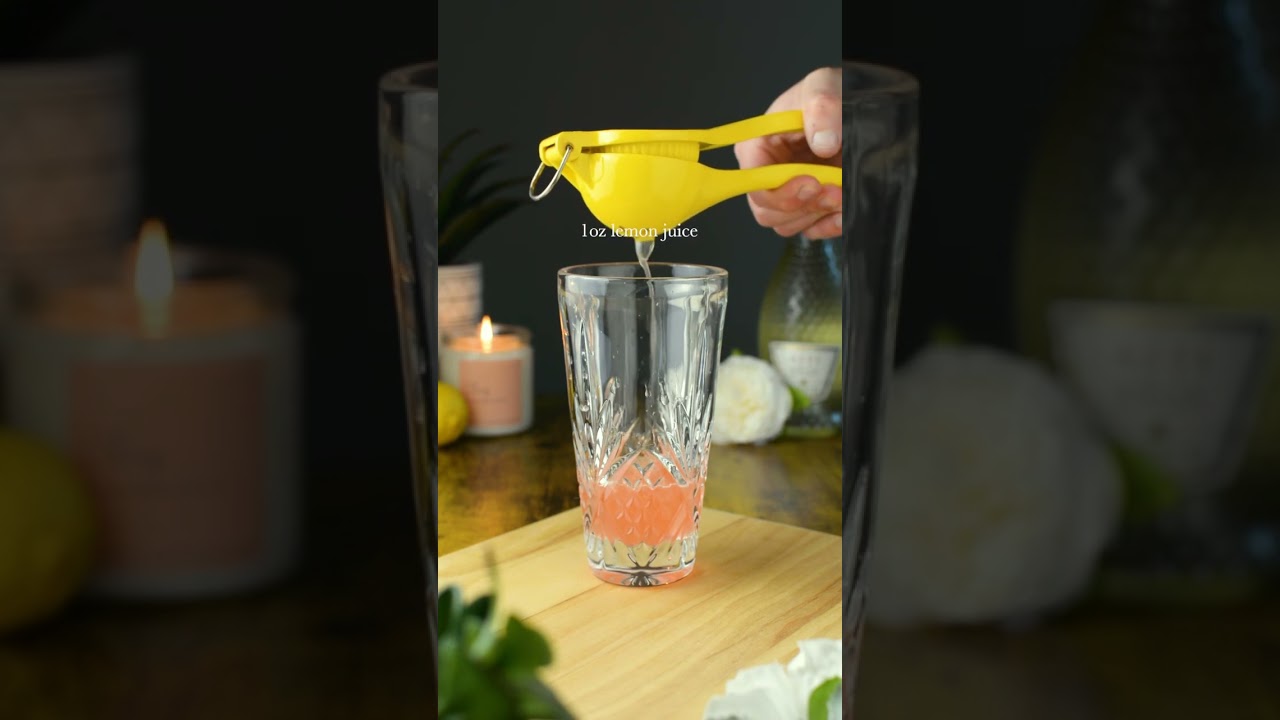 LOVER 💖 1oz elderflower liqueur | 1.5oz grapefruit juice | 1oz lemon juice | sparkling wine