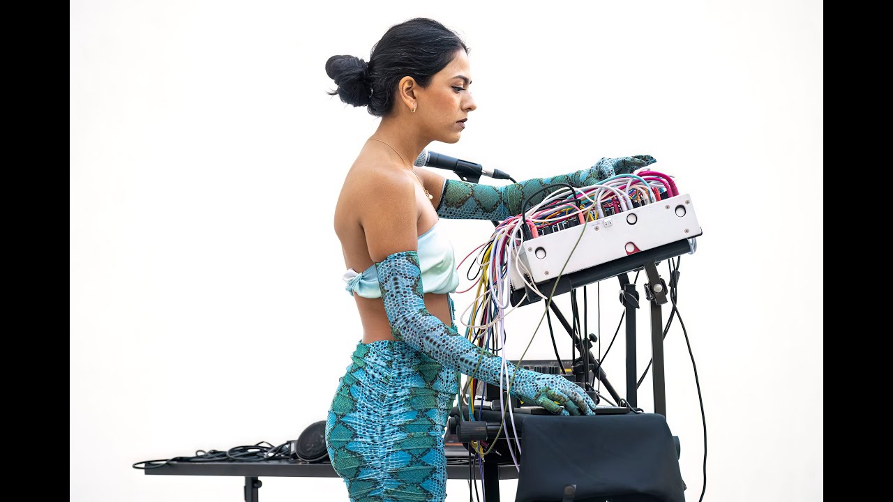 ARUSHI JAIN – FLORILEGIO