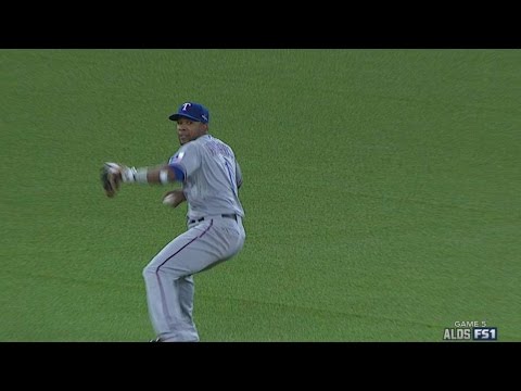 TEX@TOR Gm5: Andrus fires a long throw for the out
