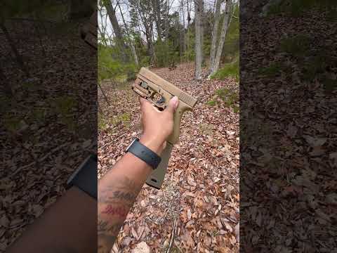 Glock 19x with Kriss Vector Mag π₯orποΈ? #glock #glock19x #krissvector #like #comment #subscribe