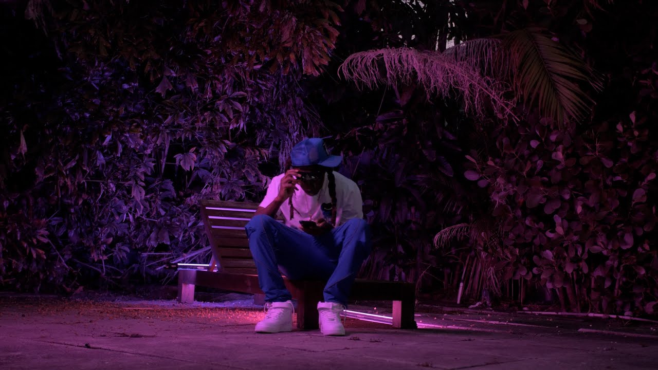 Kuro - 100 Flowers (Music Video)