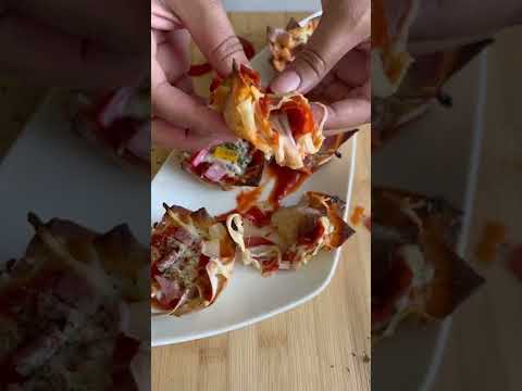 These Mini Pizza Cups are a MUST TRY! | Razzle Dazzle Life #cheesepull #pizza #kidfriendlyrecipe