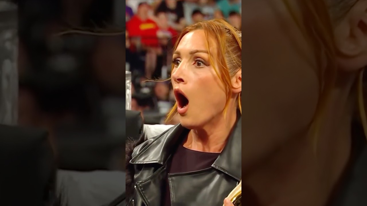 GAGGED HER 👏👏👏 #WWERaw