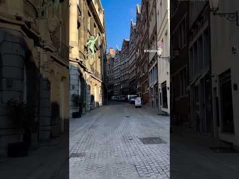 STREET OF ANTWERP #belgium #antwerpen #antwerp #anvers #belgique #europe #travel #architecture